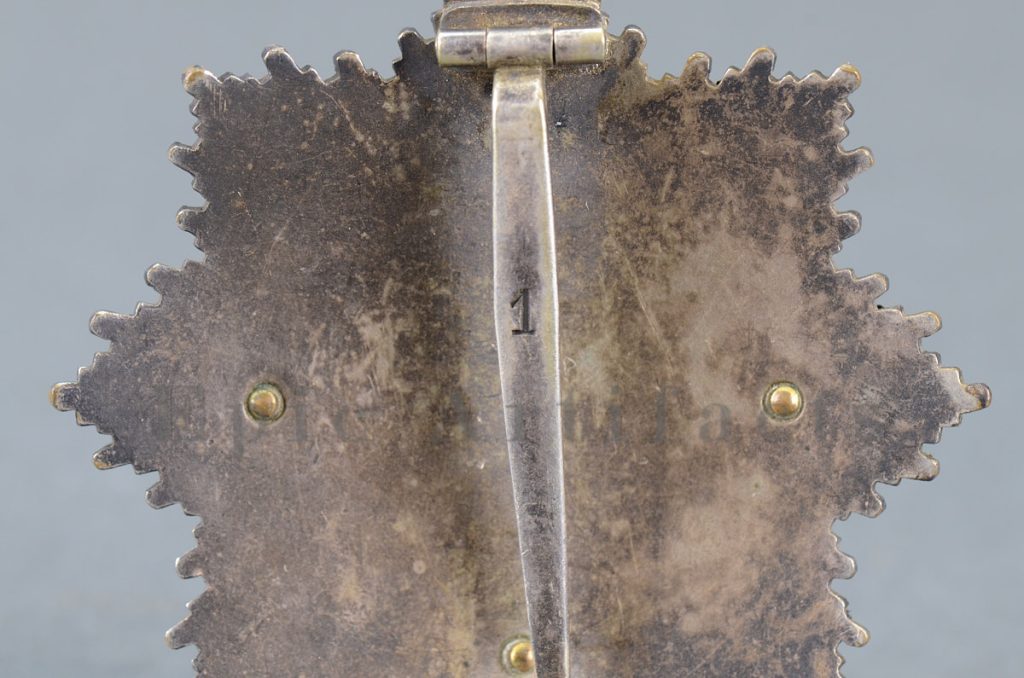 Heavy Deschler German Cross in Gold - Epic Artifacts