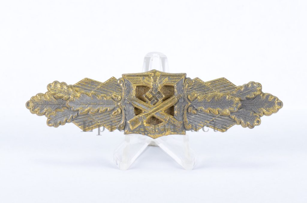 Gold Close Combat Clasp by FLL - Epic Artifacts