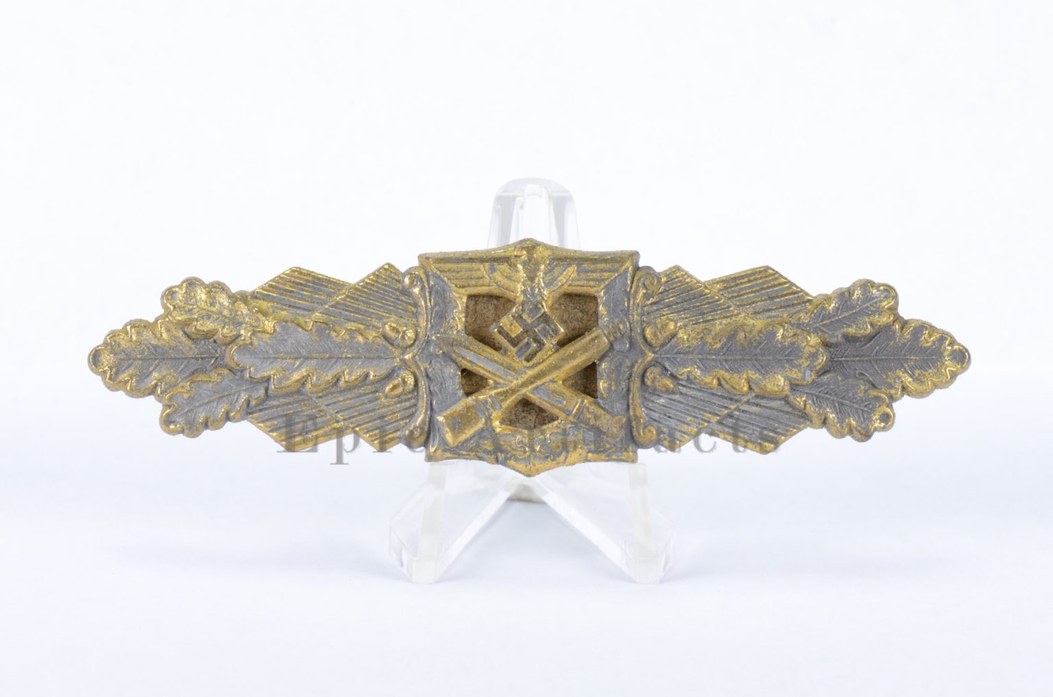 Gold Close Combat Clasp by FLL - Epic Artifacts