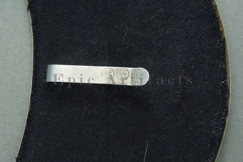 SS Streifendienst Gorget Flag Bears - Epic Artifacts