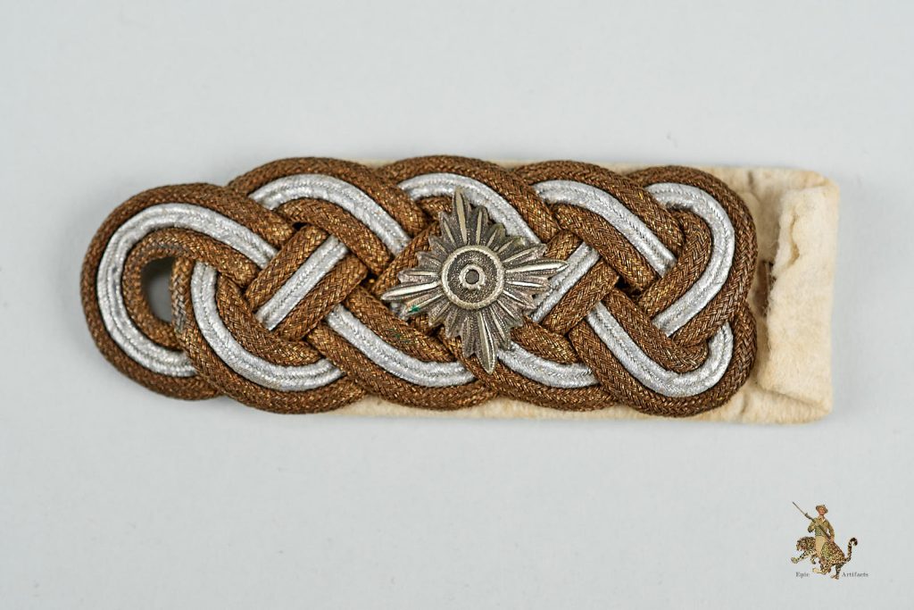 Single Luftwaffe General Shoulder Board - Generalleutnant - Epic Artifacts