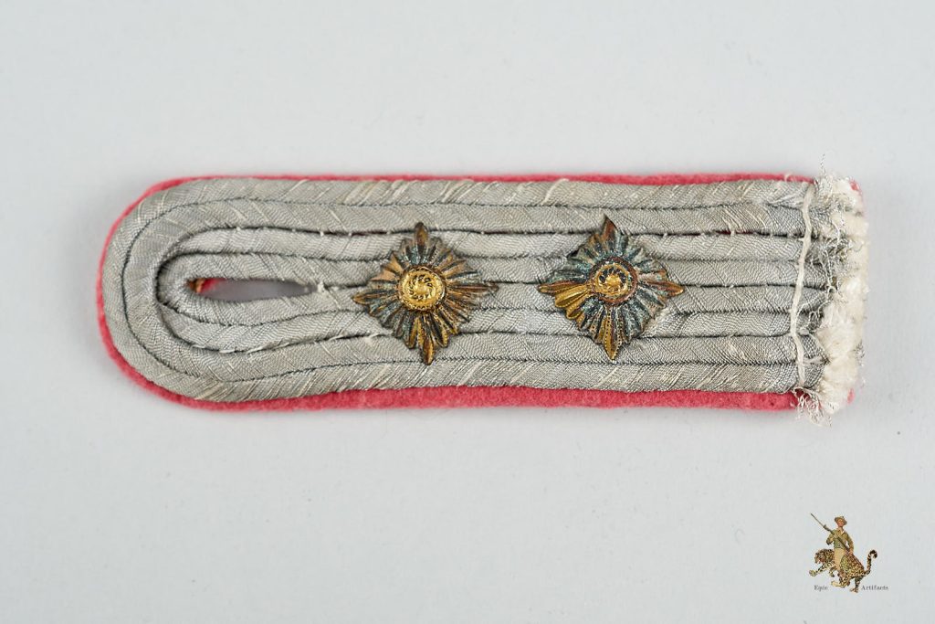 Panzer Officer Shoulder Board - Hauptmann - Epic Artifacts - German WW2