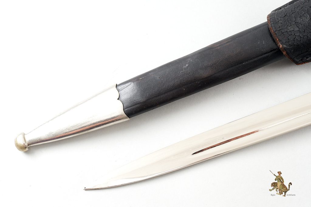 WWII Clamshell Police Bayonet - Epic Artifacts