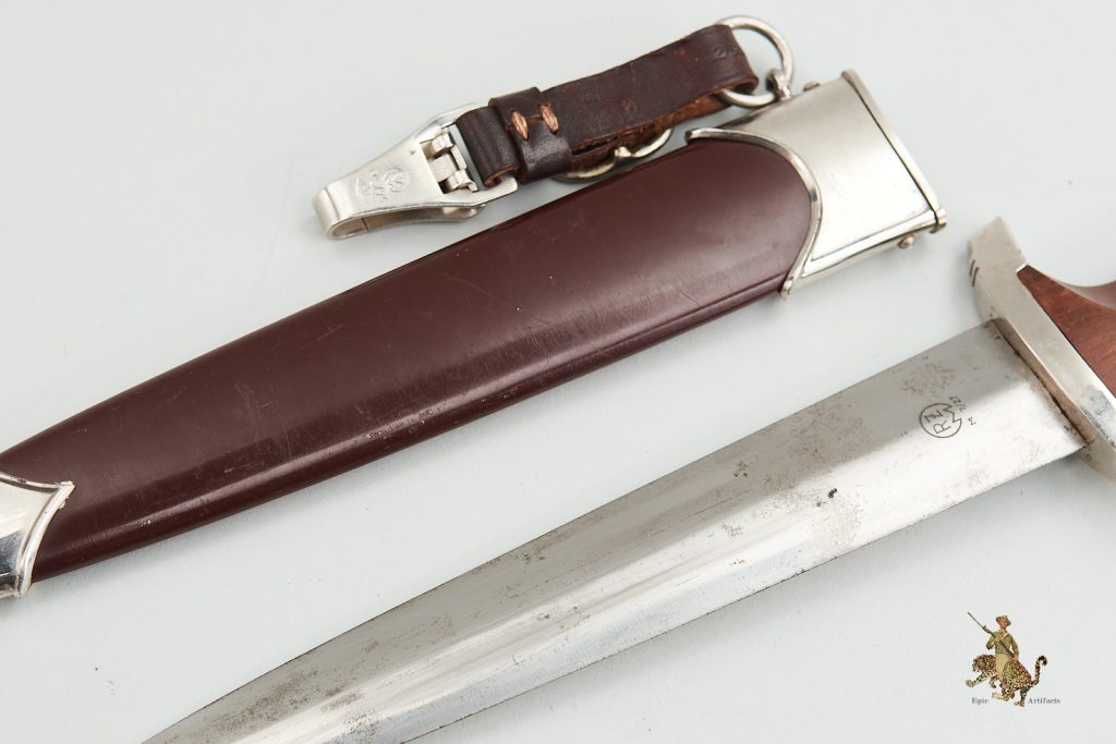 SA Dagger - M7/27 Puma with Hanger - Epic Artifacts