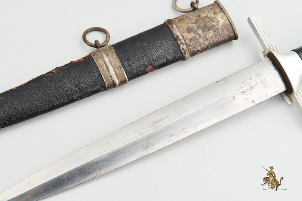 2nd Model RLB Leaders Dagger - Epic Artifacts