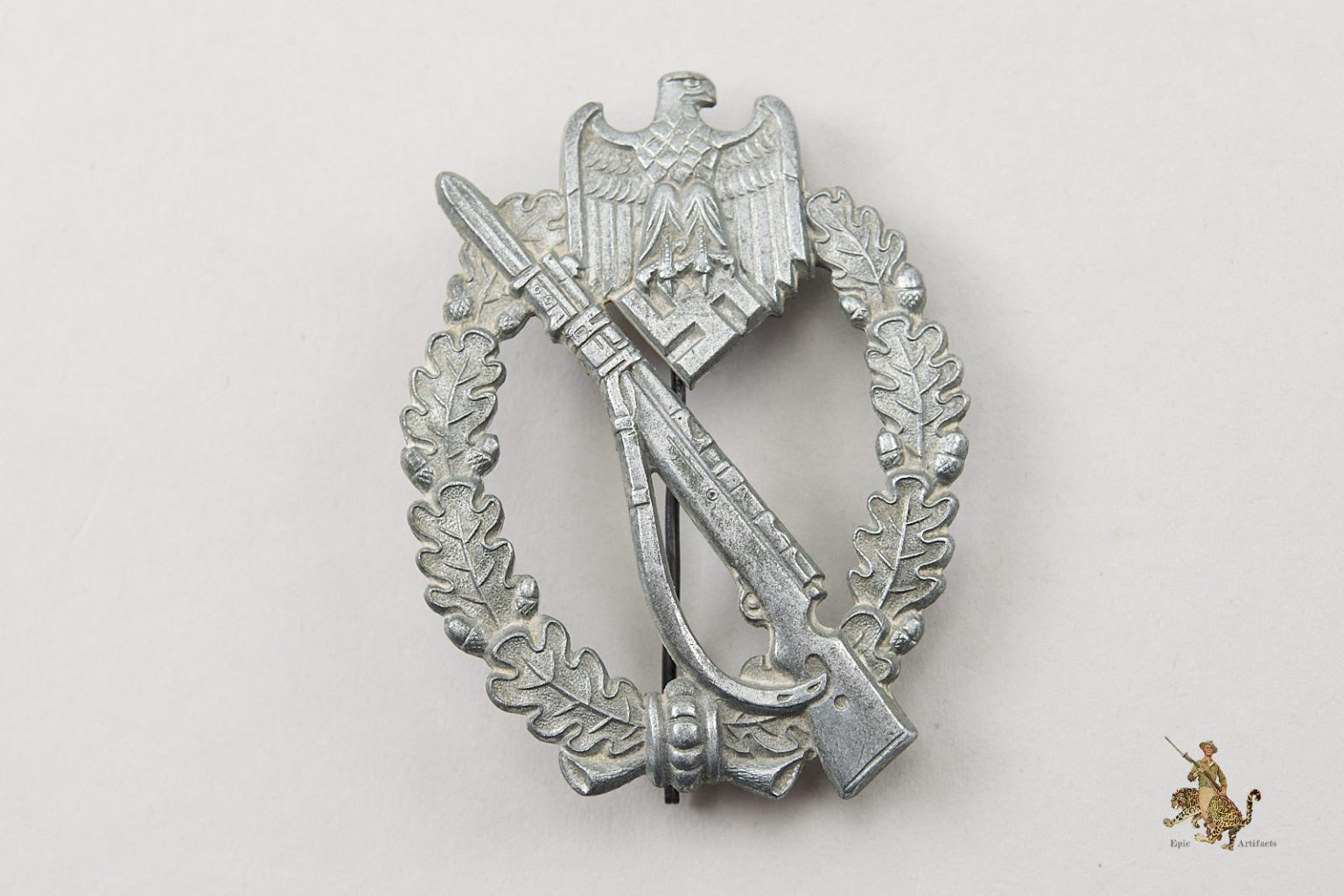 Scooped Back Infantry Assault Badge in Silver - Steinhauer & Luck ...