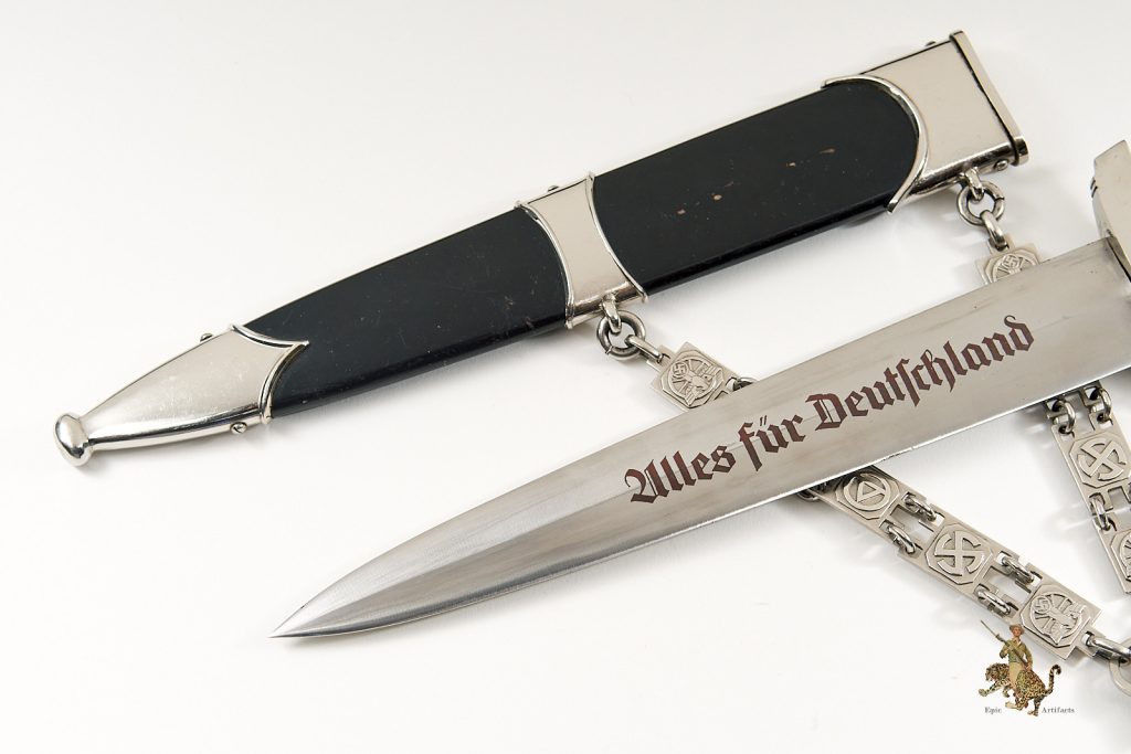 Chained NSKK Dagger - Epic Artifacts