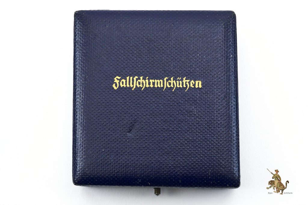 Stone Mint Cased Assmann Paratrooper Badge - Epic Artifacts