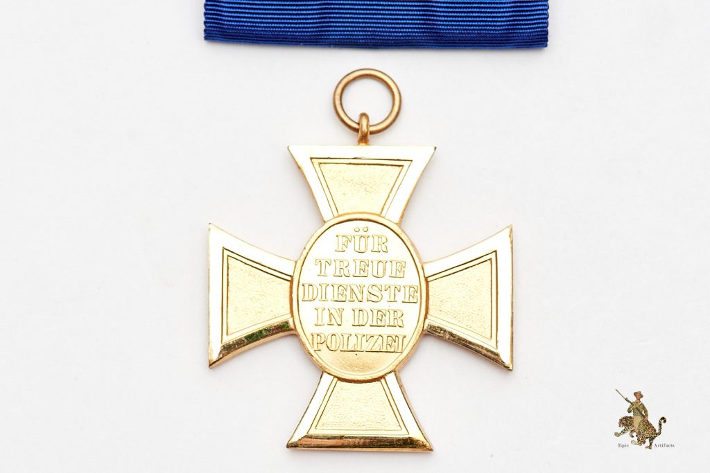 Cased 25 Year Police Long Service Award - Epic Artifacts