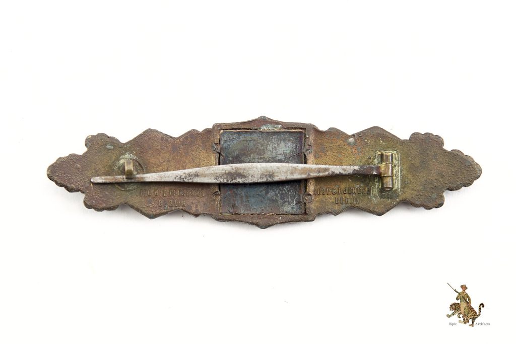 Juncker Close Combat Clasp - Epic Artifacts