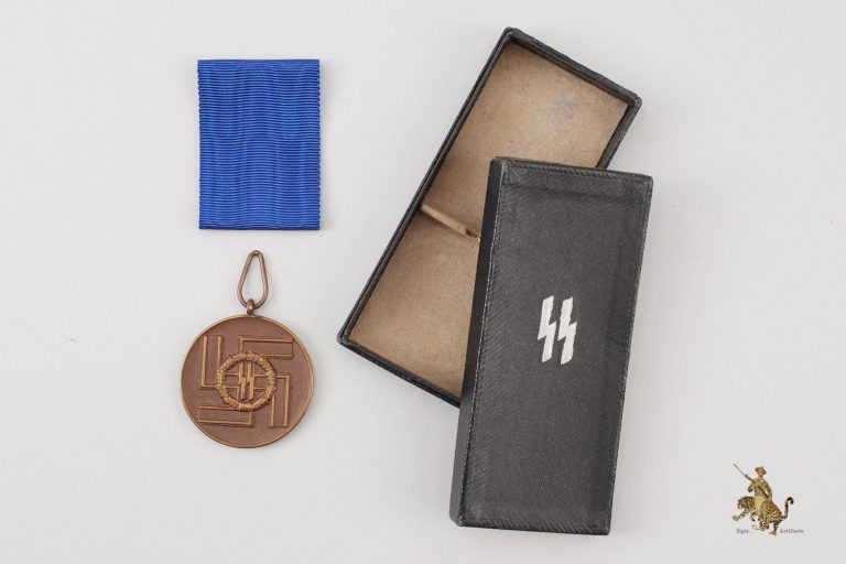 Cased 8 Year SS Medal - Epic Artifacts