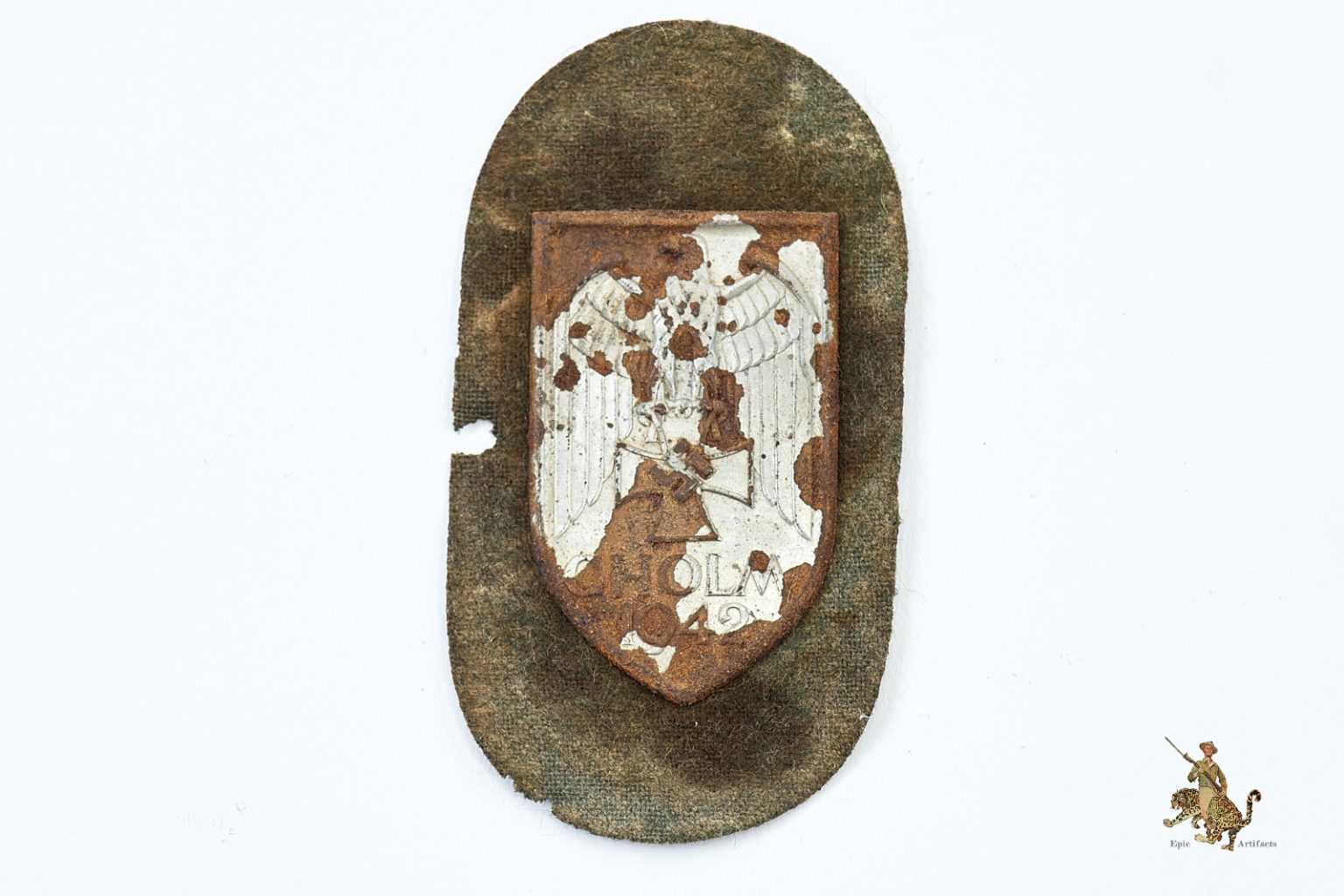 Long M Cholm Shield - Epic Artifacts