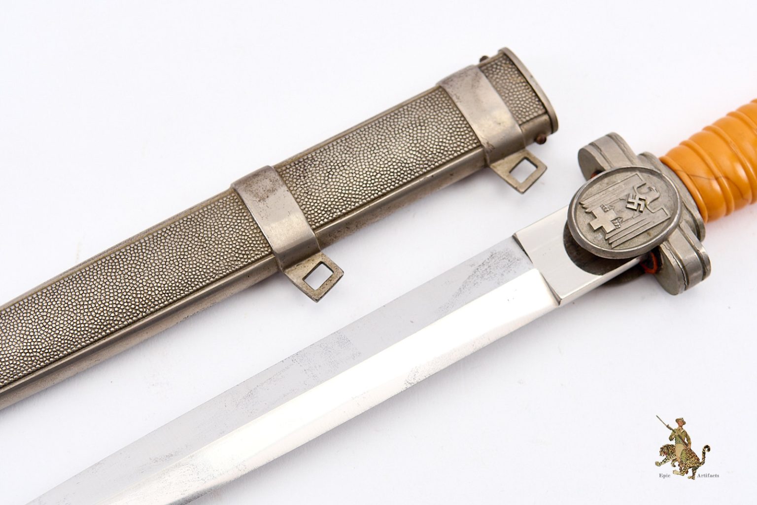 Red Cross Leader Dagger - Epic Artifacts