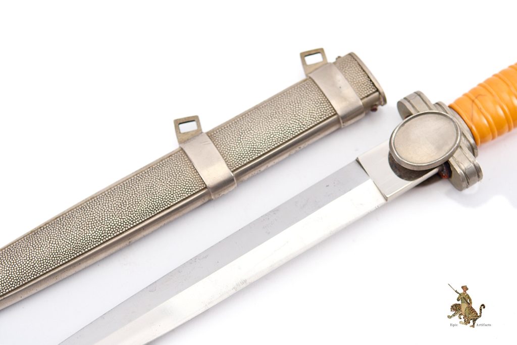 Red Cross Leader Dagger - Epic Artifacts
